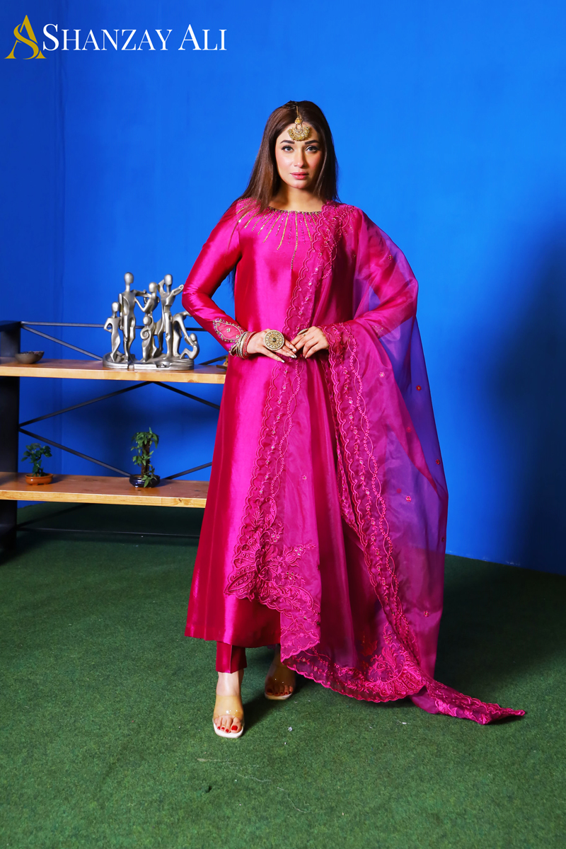 Shanzay Ali – Unlash you style with us